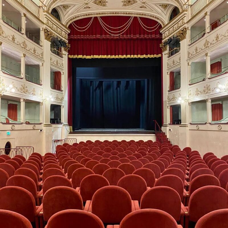 Interiors | Accidentally Wes Anderson